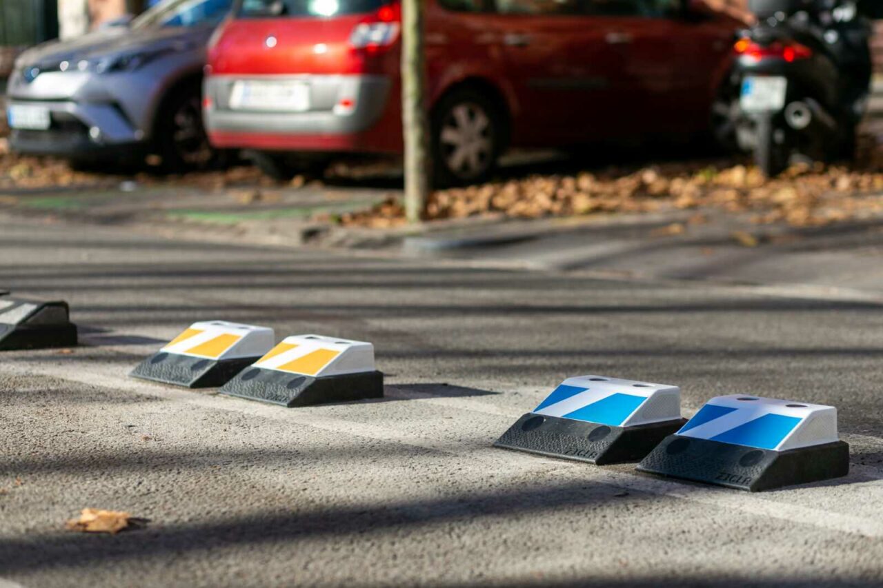 Zipper® | Bollards Direct USA